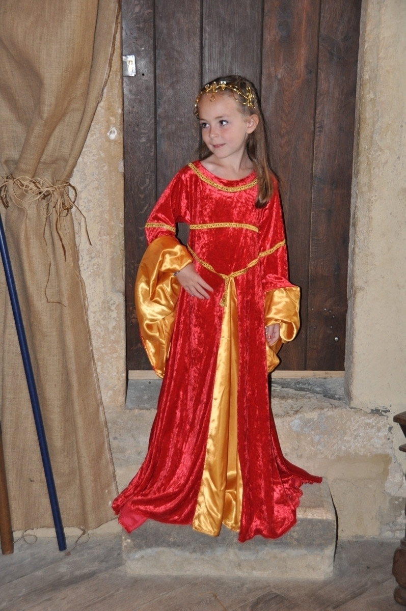Red princess dress for girls Alienor | Toy Estate